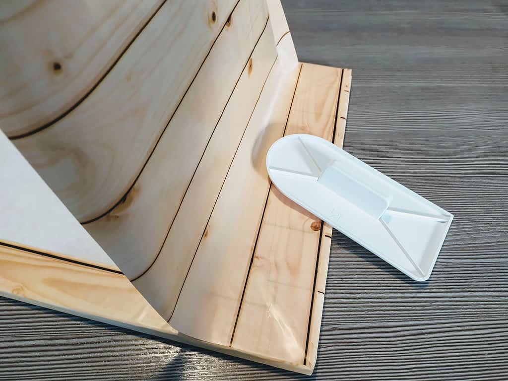 DIY Cake Board - How-To Cover Cake Boards Easily